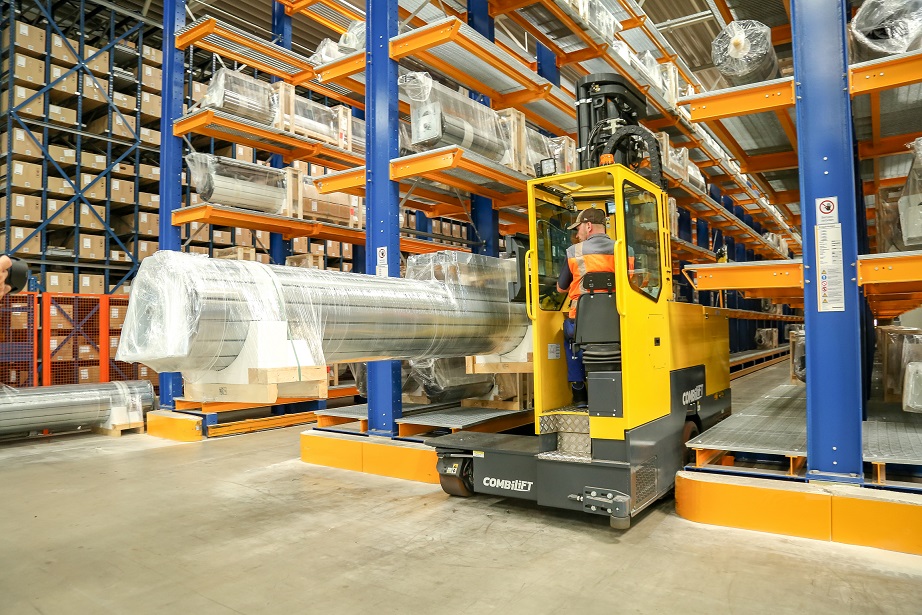 Sideloader Forklifts | Narrow Aisle Sideloader Forklifts